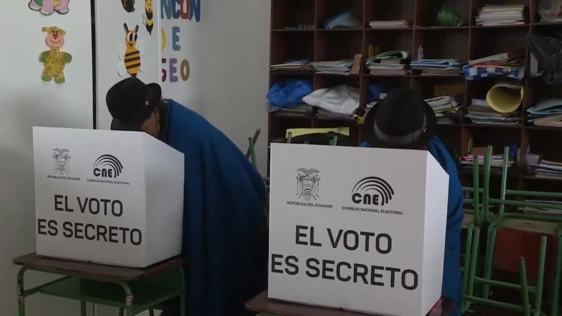 Comienza referéndum en Ecuador