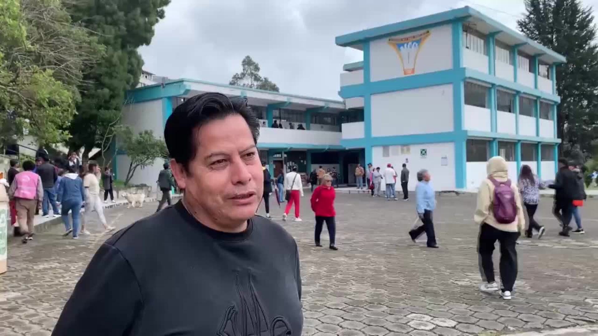 División en Ecuador: Así se vive el histórico referéndum constitucional
