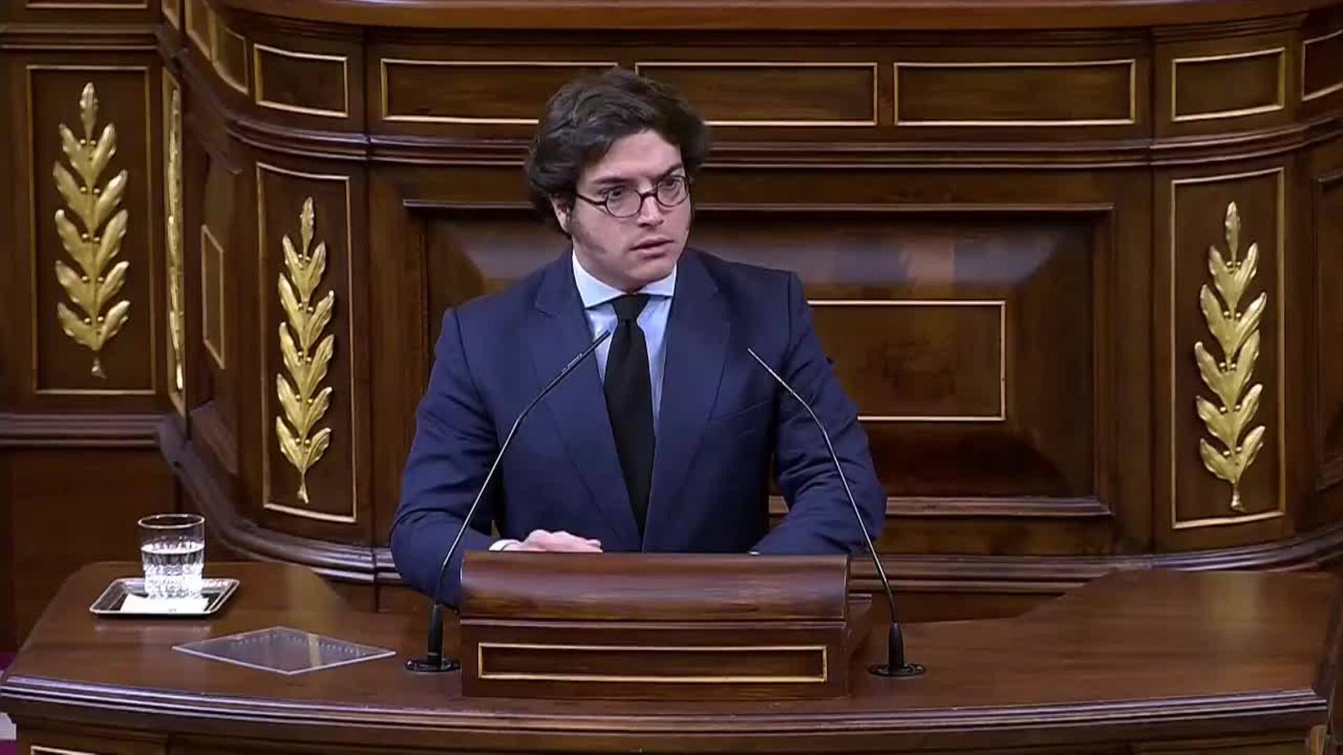 Llaman al orden a un diputado de Vox tras pedir dimisiones al grito de ...