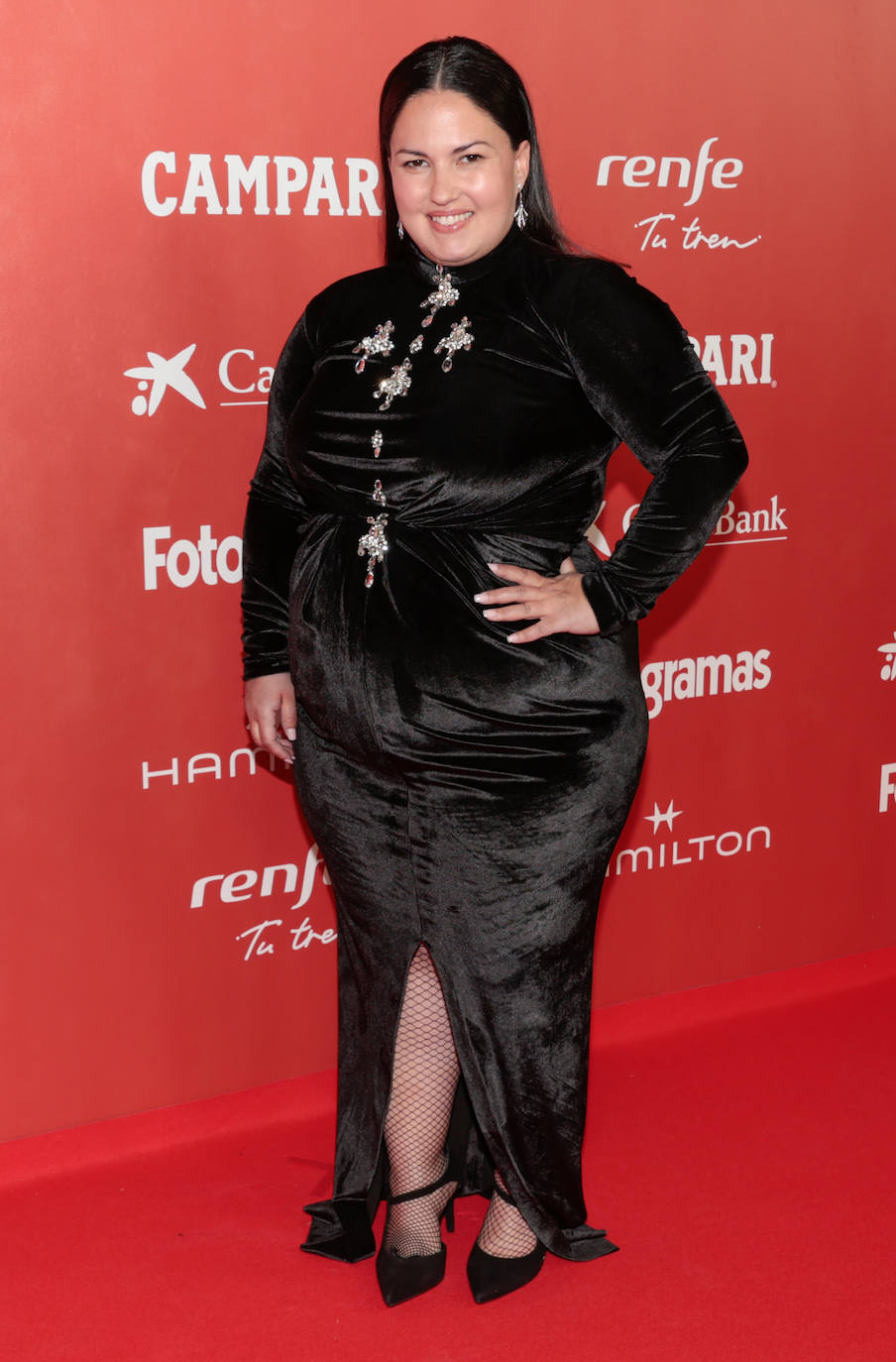 Transparencias, aberturas imposibles y arneses: los looks más ...