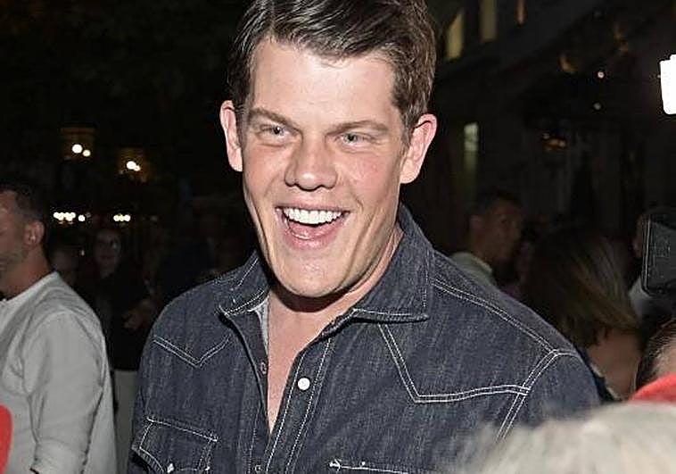 Wes Gordon, el diseñador a cargo del vestido de novia de Tamara Falcó ...