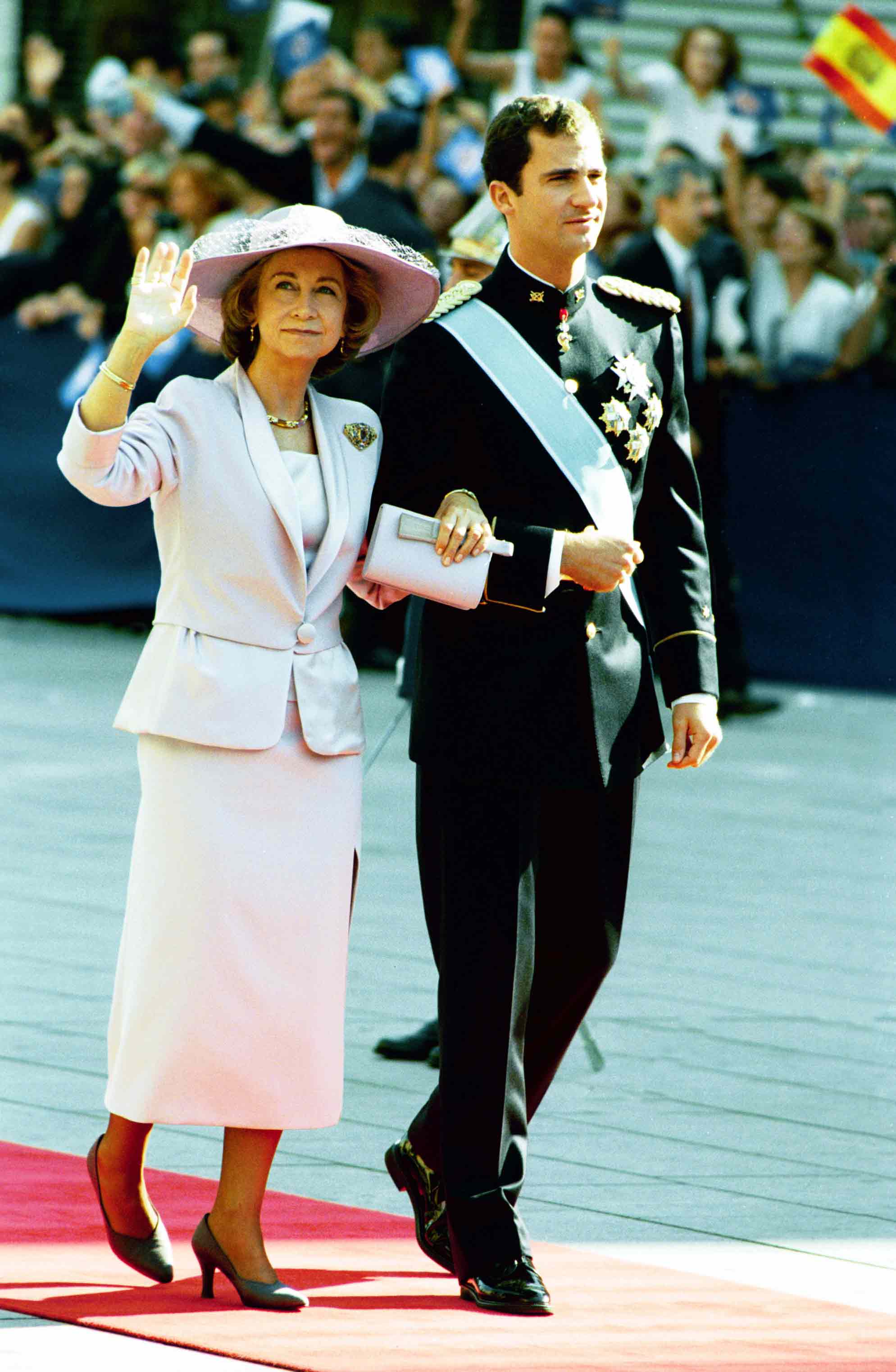 La Reina Sofía cumple 85 años: estos son sus looks más icónicos