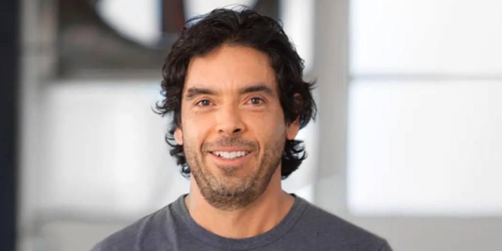 Así es Mark Chavez, el médico que suministró la ketamina a Matthew ...