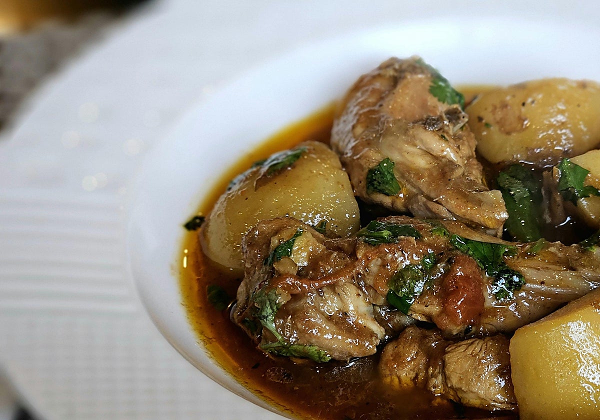 Guiso de pollo con patatas y acelgas