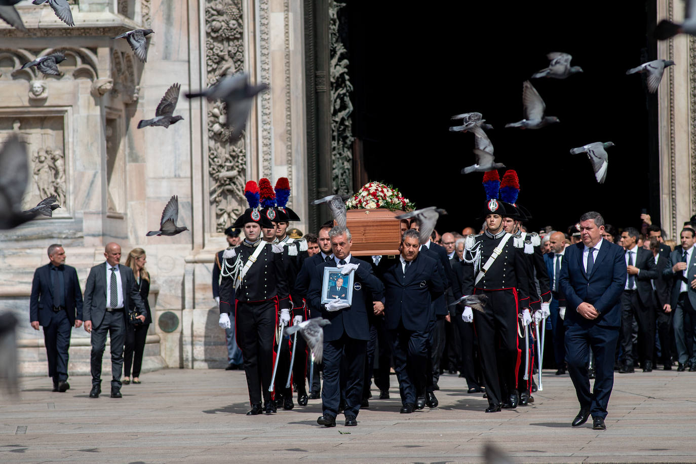 En fotos, el último adiós de los italianos a Berlusconi