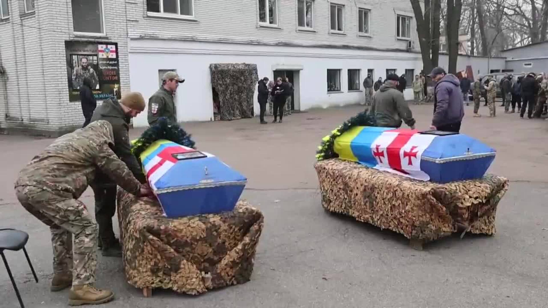 Familiares celebran acto fúnebre de los soldados de la Legión Georgiana ...