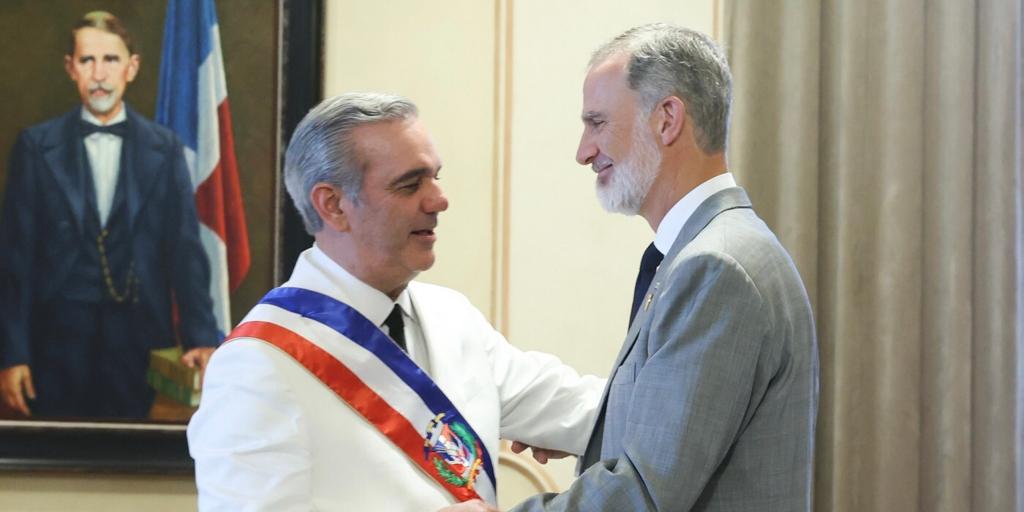 Luis Abinader asume la presidencia de República Dominicana para su ...