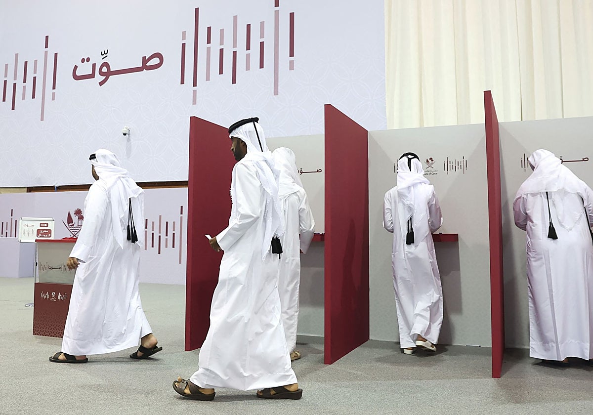 Qatar decide en referéndum abolir su experimento de democracia