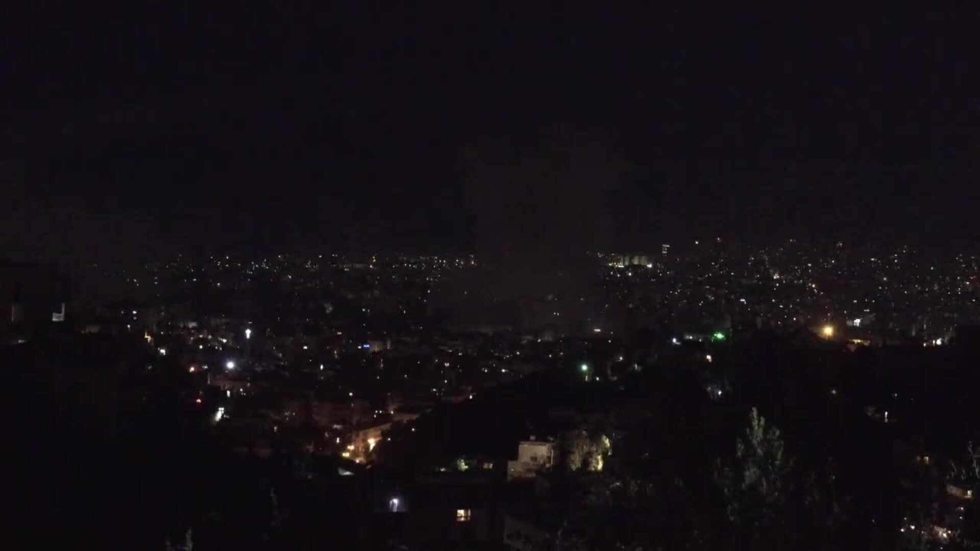Israel bombarda los suburbios meridionales de Beirut conocidos como el ...