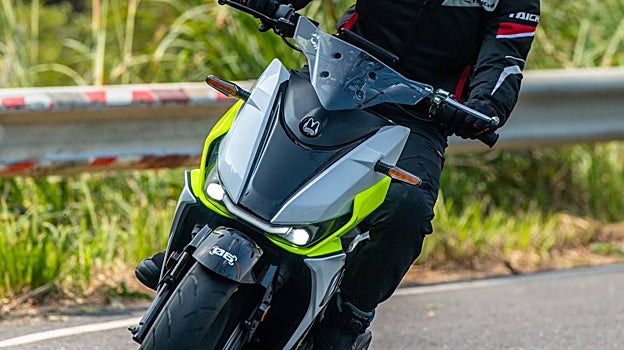 FELO FW-06, un modelo que cambia el concepto de los scooter eléctricos