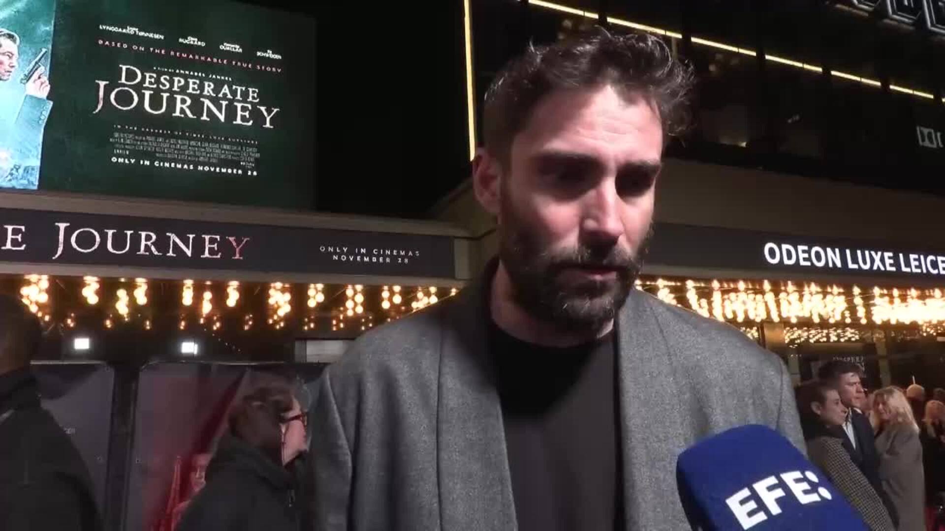 Fernando Guallar pasea por la alfombra roja de ‘Desperate Journey’