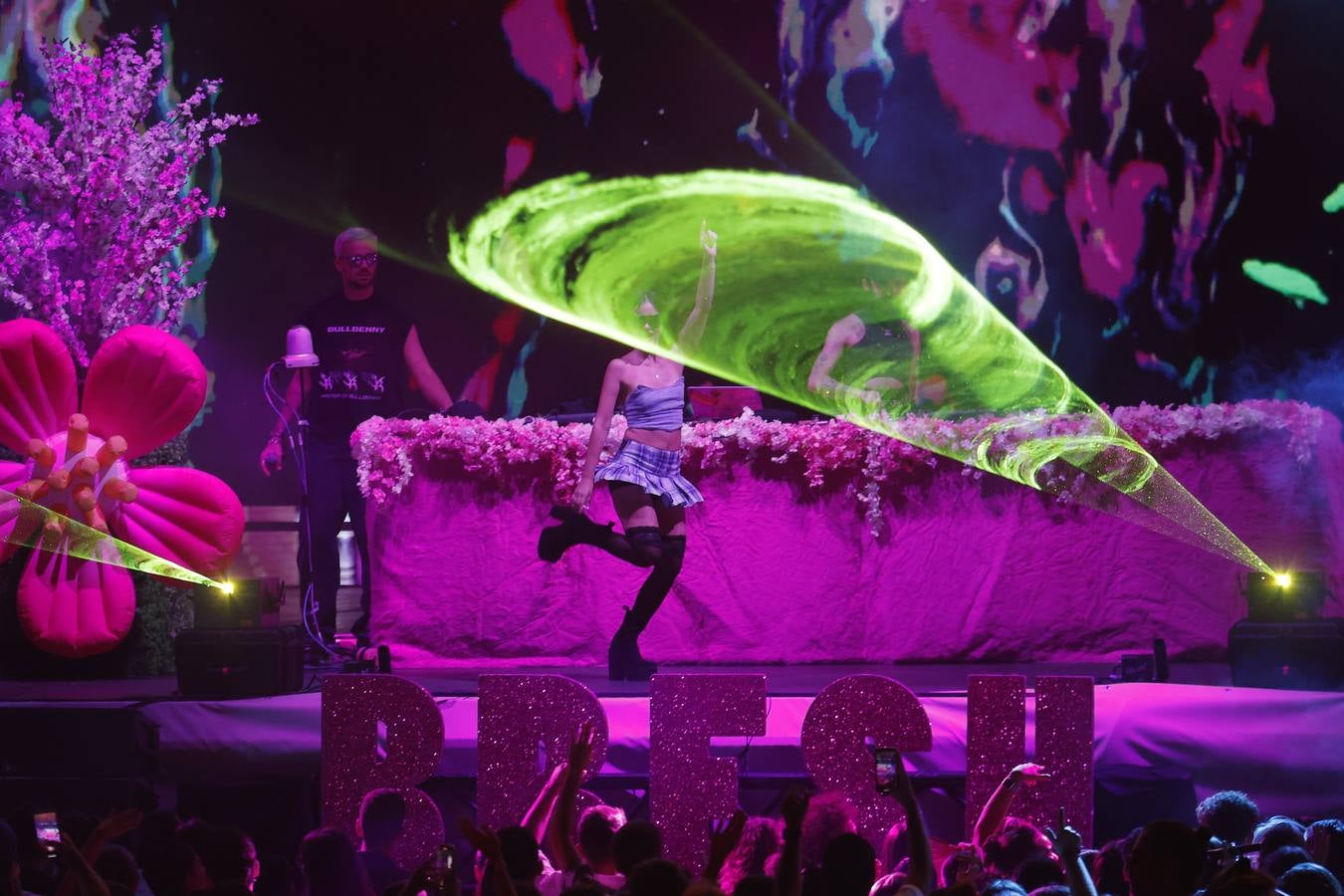 Las imágenes de la Fiesta Bresh en Icónica Sevilla Fest