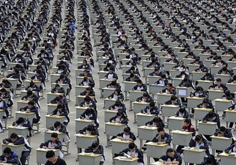 Un chino que vive en España explica cómo son los exámenes en los ...