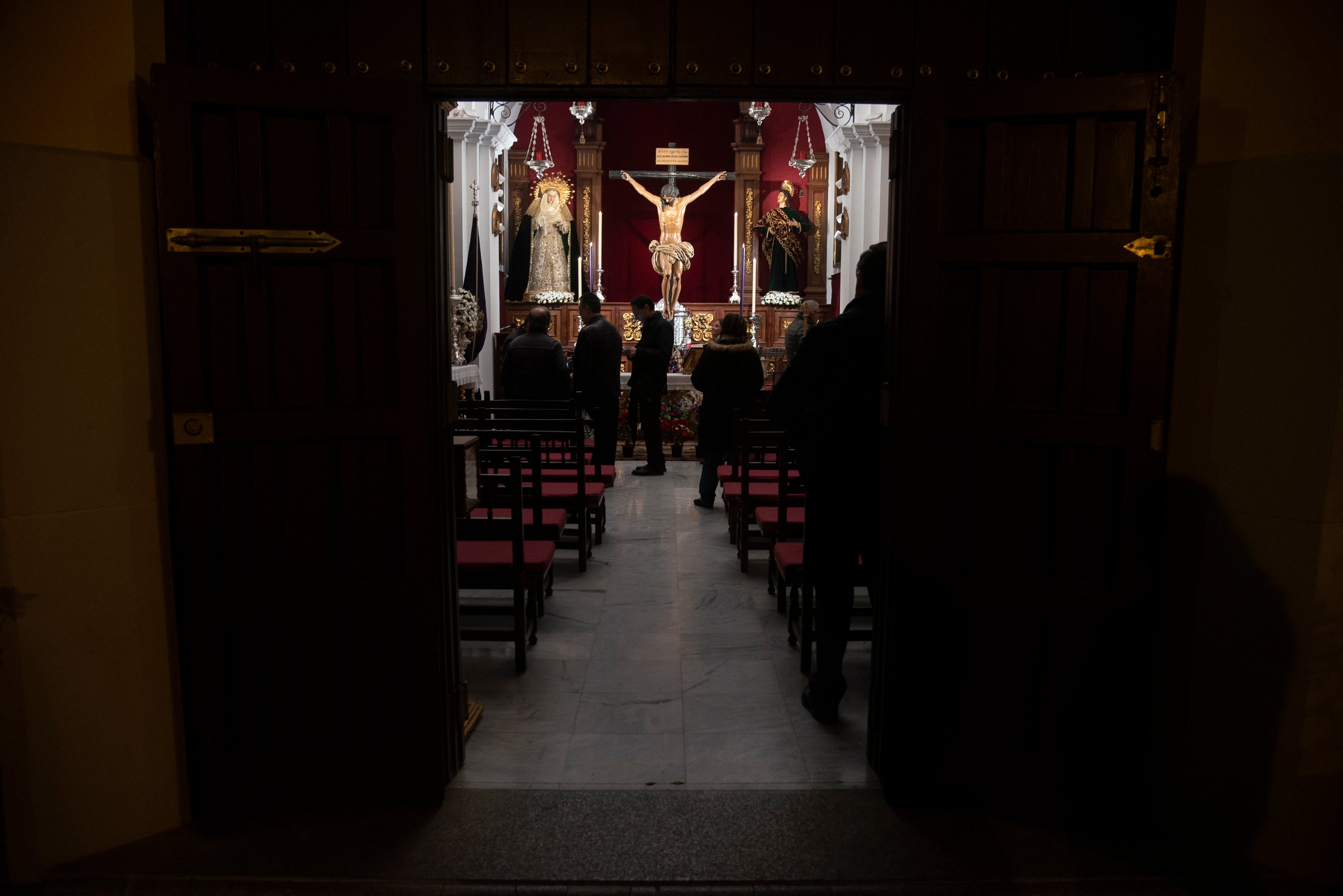 Las imágenes de la reposición al culto del Cristo de las Aguas