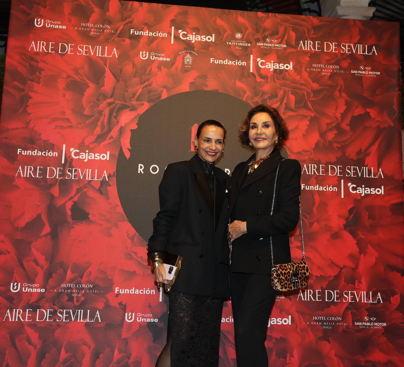 En imágenes, el photocall del desfile de Rocío Peralta en la Fundación Cajasol de Sevilla