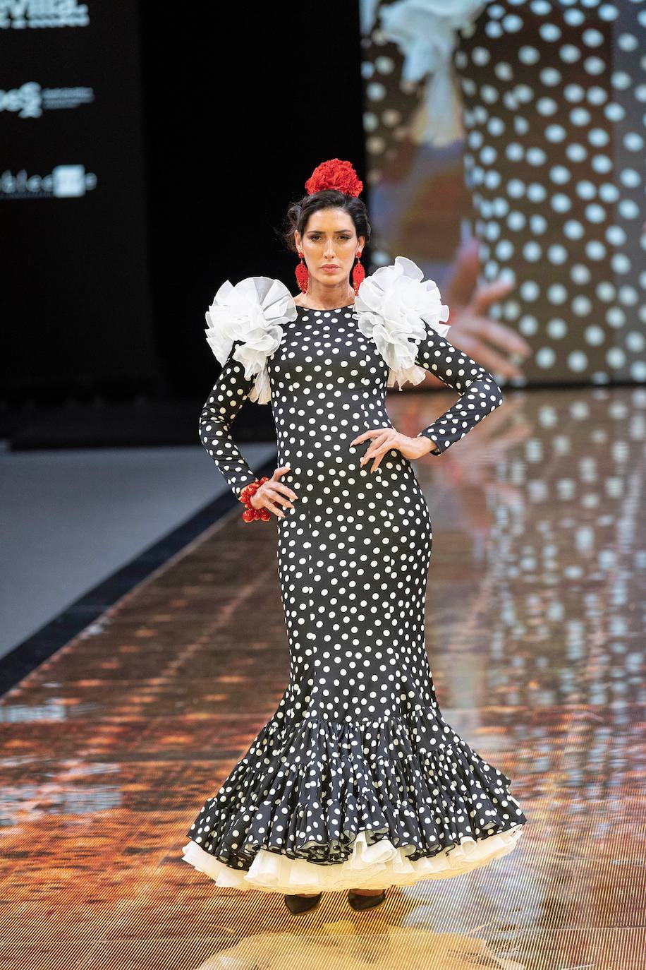 El desfile de Maricruz Montecarlo en SIMOF 2024, en imágenes
