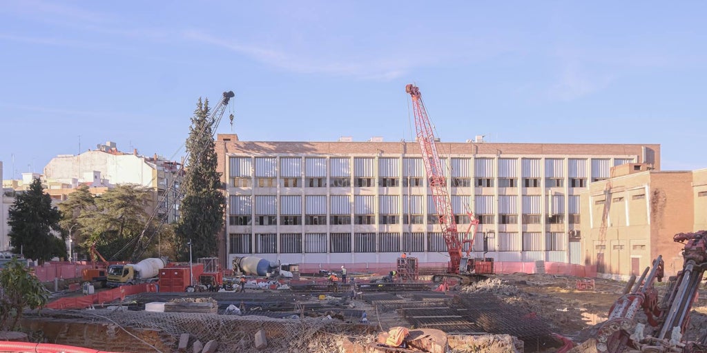 El comienzo de las obras de Altadis, en imágenes