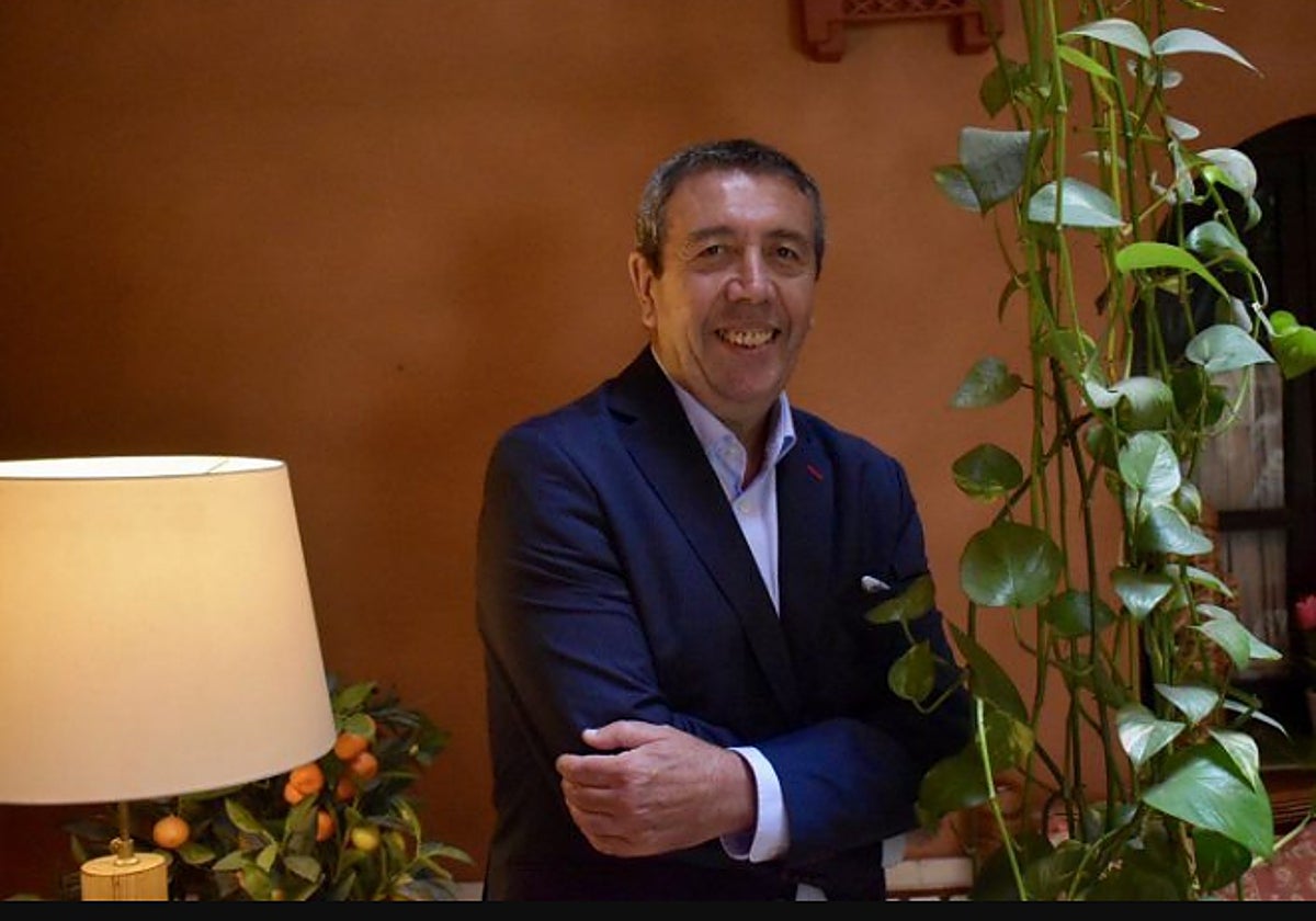 Guillermo Sánchez, premio 'Semana Santa de Sevilla de las Letras'