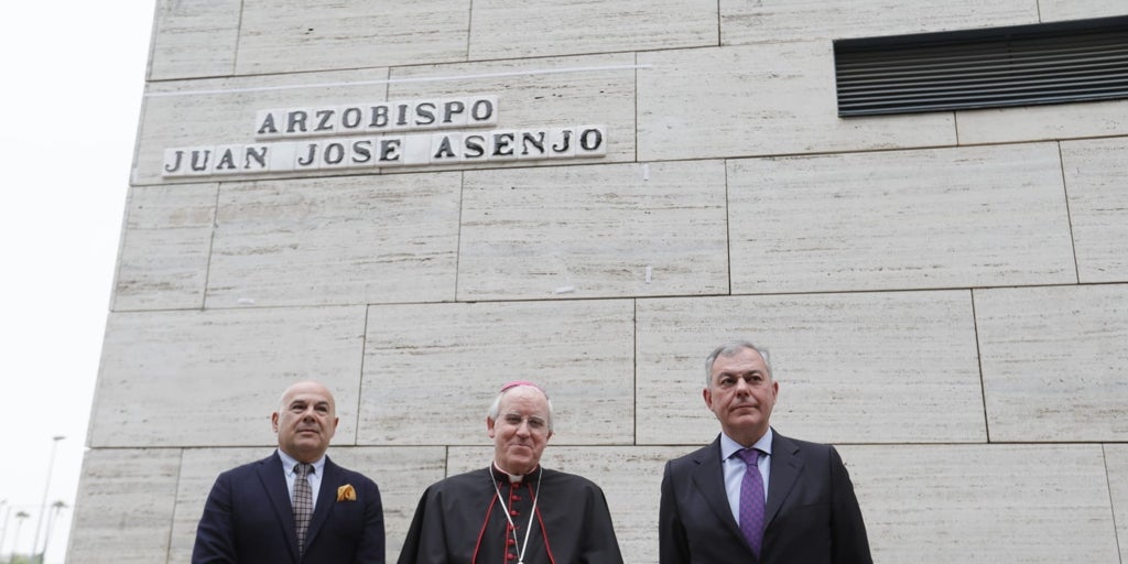 El arzobispo emérito Juan José Asenjo ya tiene su calle en Sevilla
