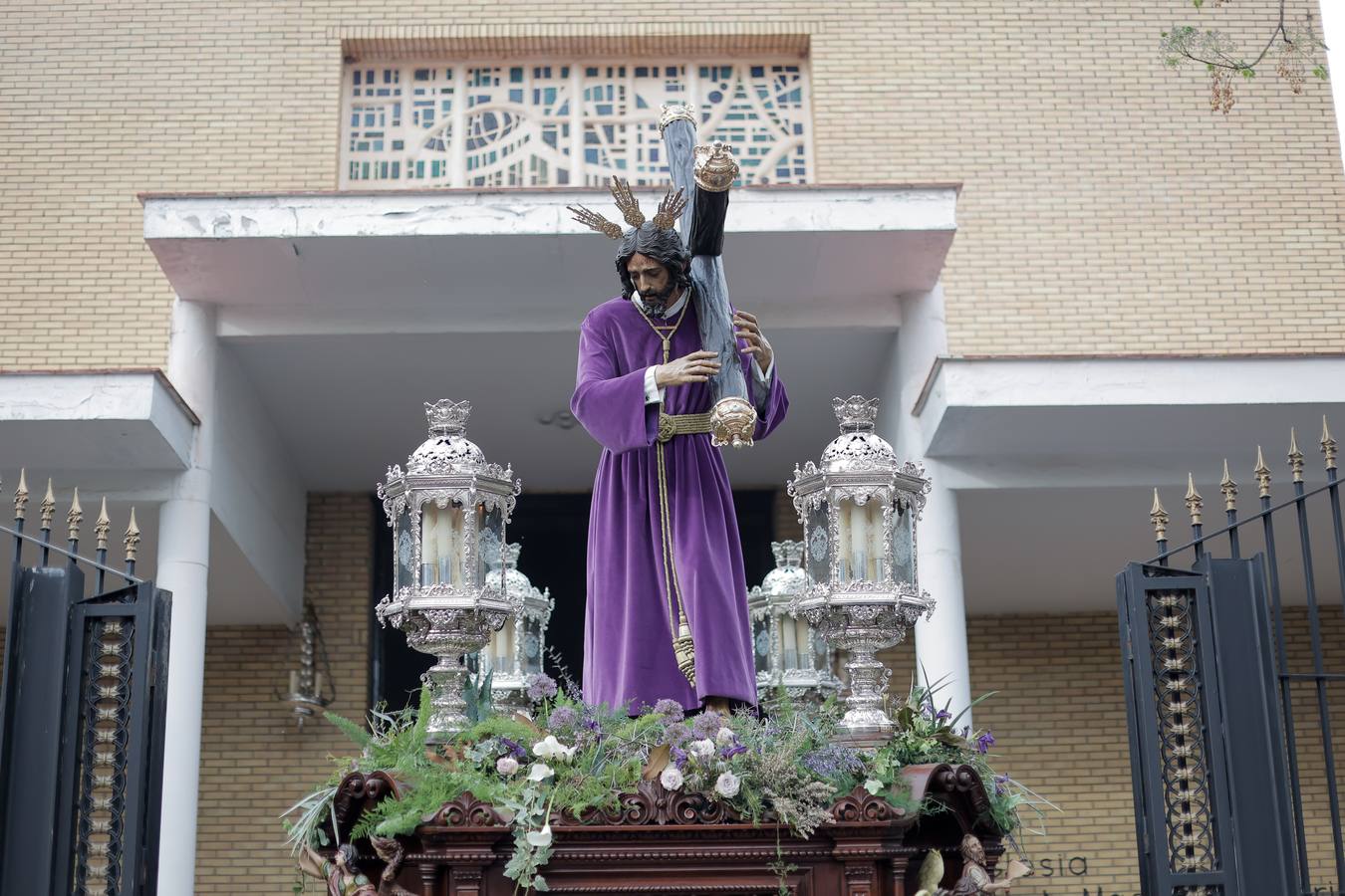 Las imágenes de la hermandad del Divino Perdón de Alcosa de la Semana ...