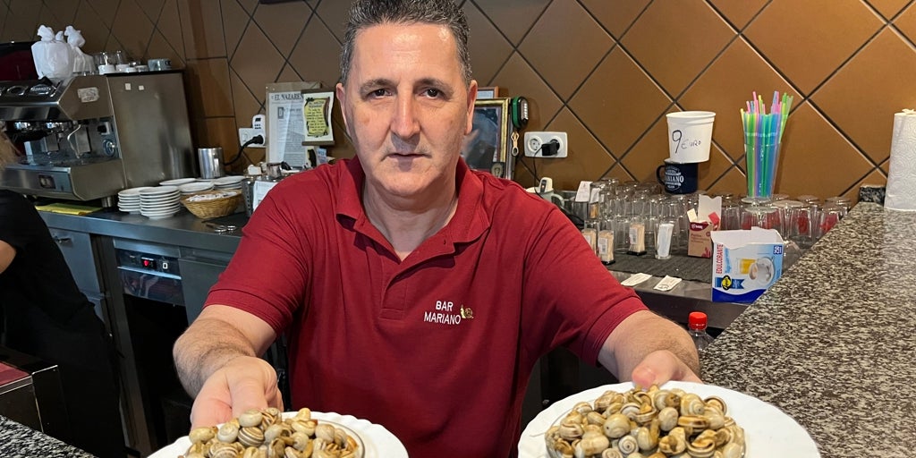 Mariano, el rey de los caracoles en Dos Hermanas: cocina 150 kilos al ...