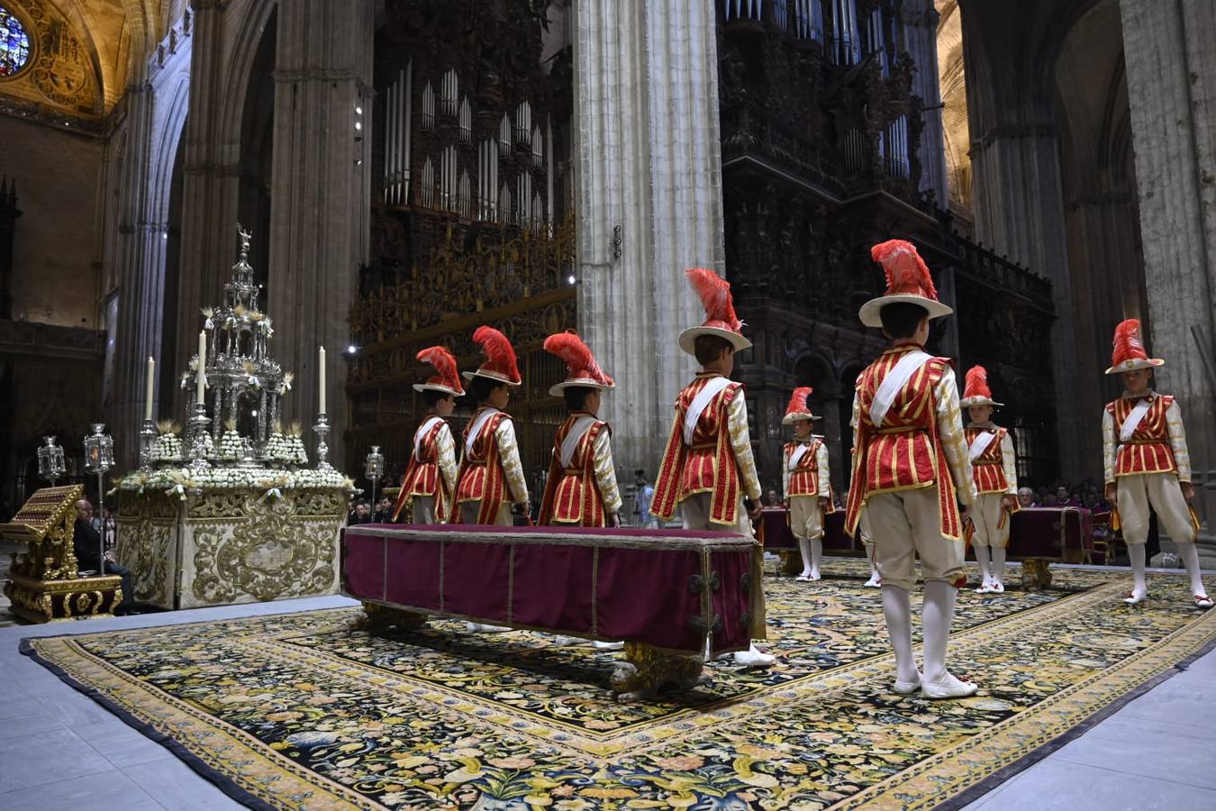 En imágenes, tradicional baile de los Seises en el Corpus de Sevilla 2024