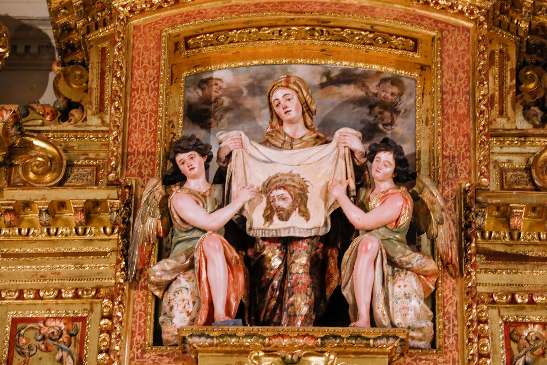La impresionante belleza del retablo de la parroquia del Sagrario de ...