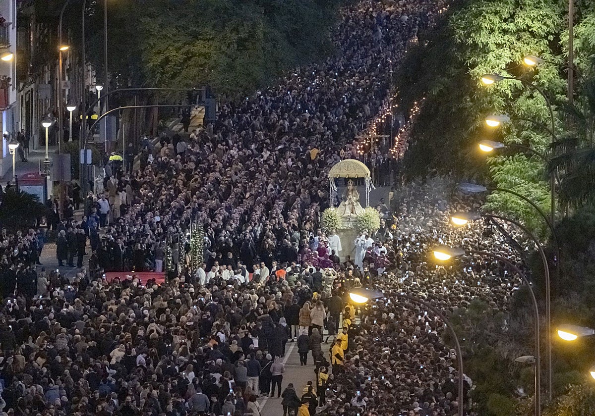 El alcalde de Sevilla cifra en más de medio millón de personas los ...