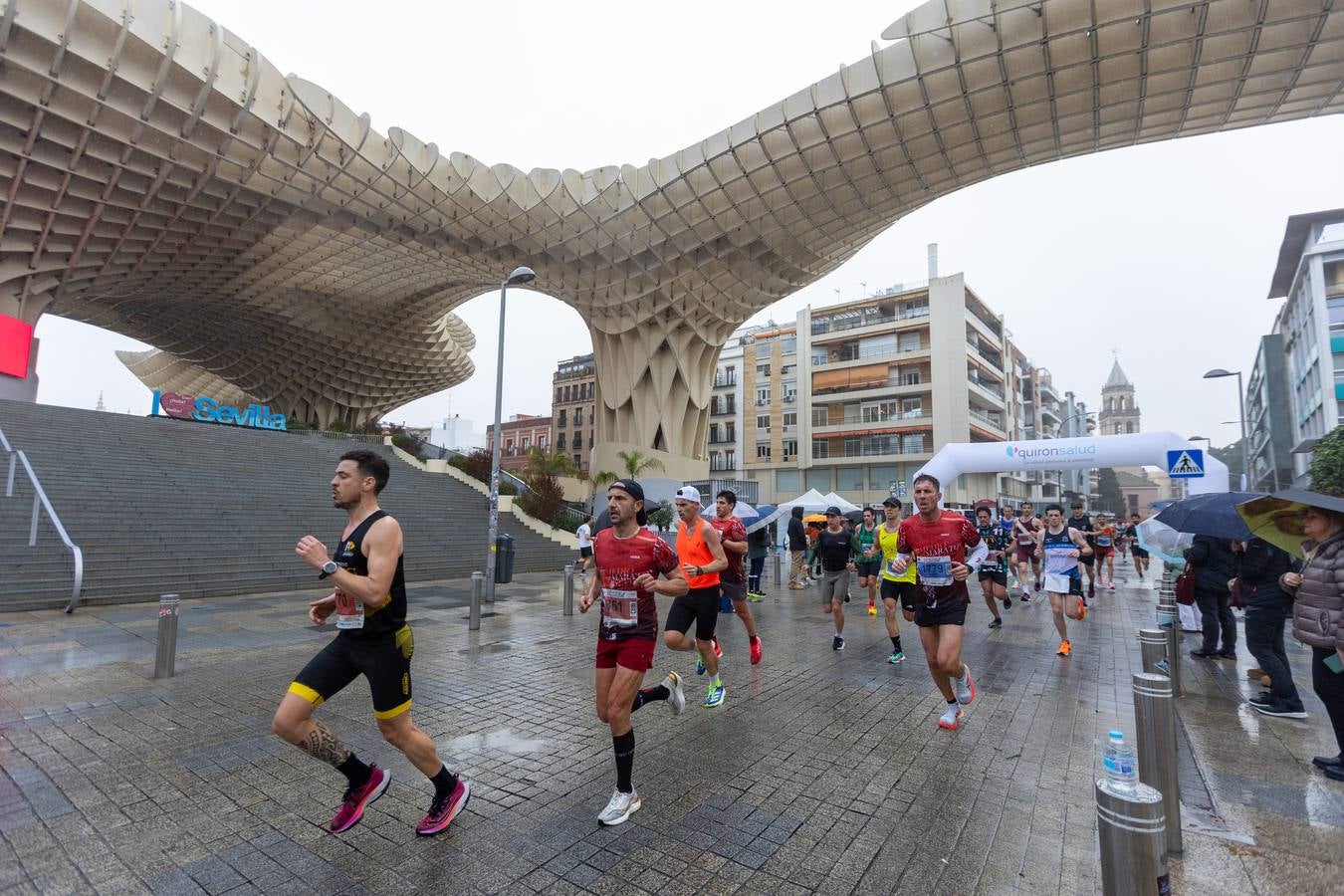Búscate en las imágenes del Medio Maratón de Sevilla 2025 (I)