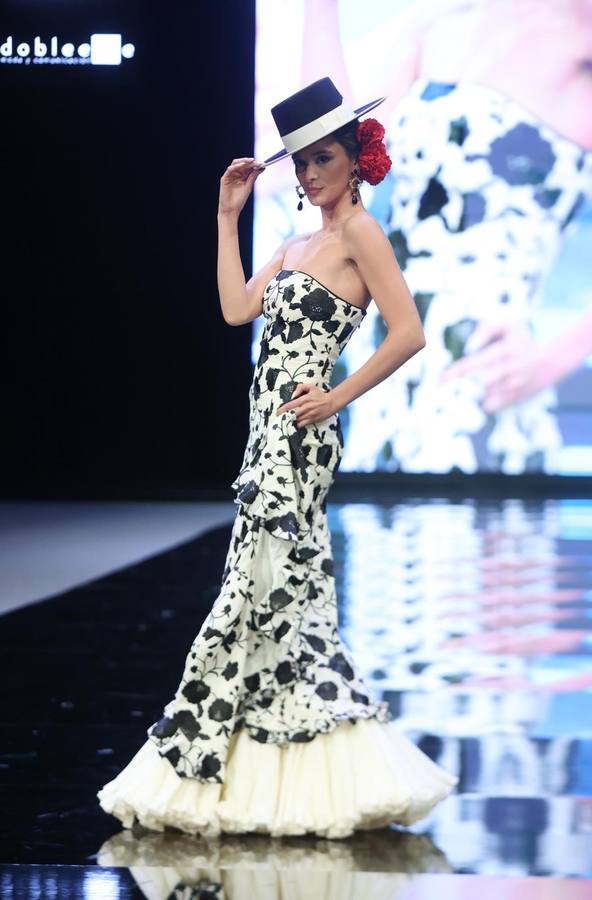 El desfile de Maricruz & Montecarlo desde 1958 en SIMOF 2025, en imágenes