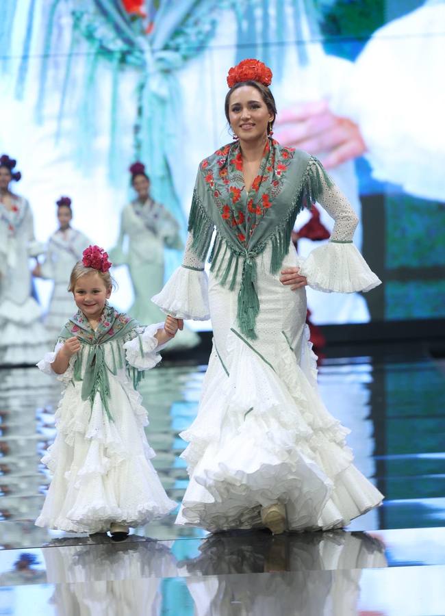 El desfile de Maricruz & Montecarlo desde 1958 en SIMOF 2025, en imágenes