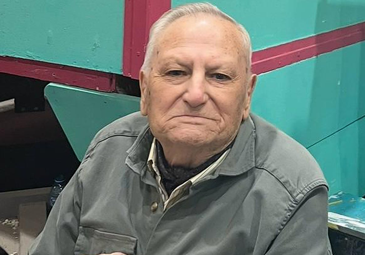 Muere Paco Alba, dueño de la primera joyería de Dos Hermanas e impulsor ...