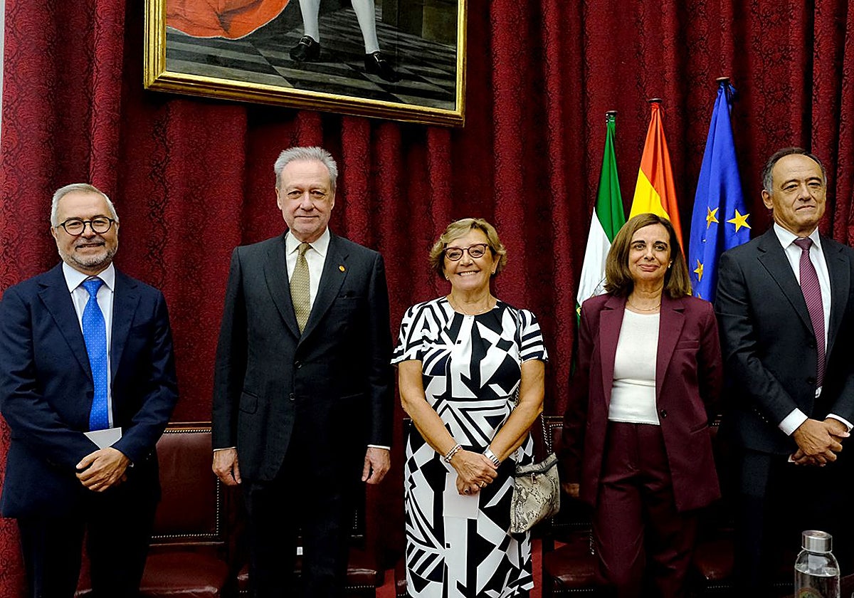 La Universidad de Sevilla reconoce a cinco de sus mejores ...