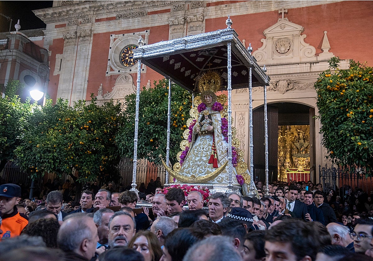 La Virgen del Rocío de Sevilla recorre este 22 de diciembre las calles ...