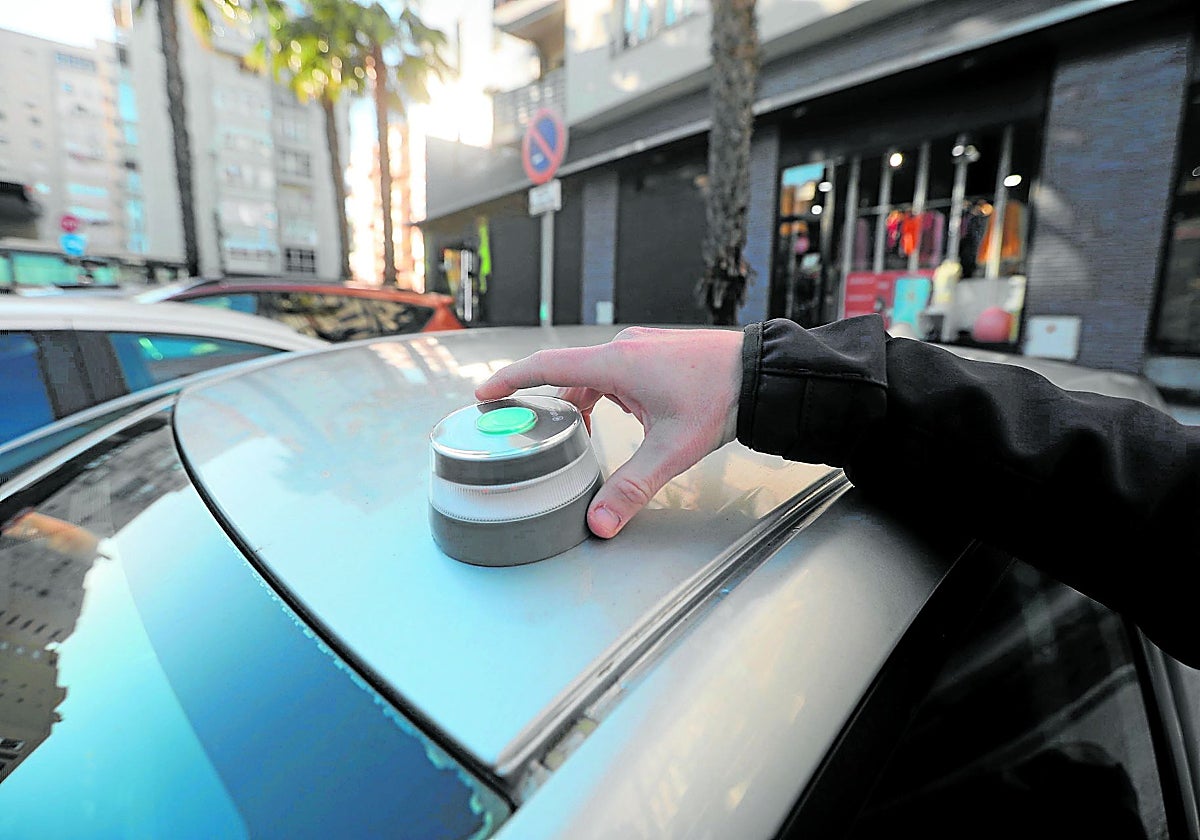 «No hay problema en que las personas con marcapasos utilicen la baliza V16»