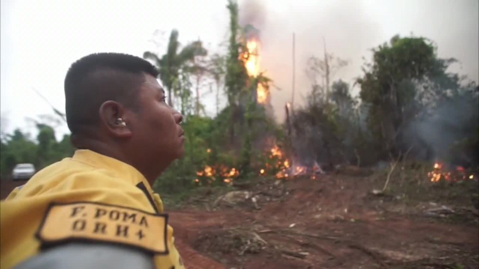 La lucha de los bomberos de Bolivia contra el fuego que arrasa con la ...
