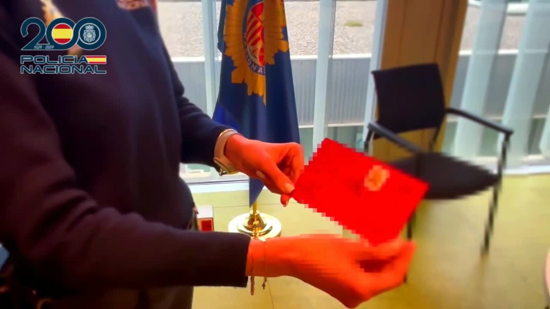 Detenido un joven de 27 años por falsificar la tarjeta de asilo ...