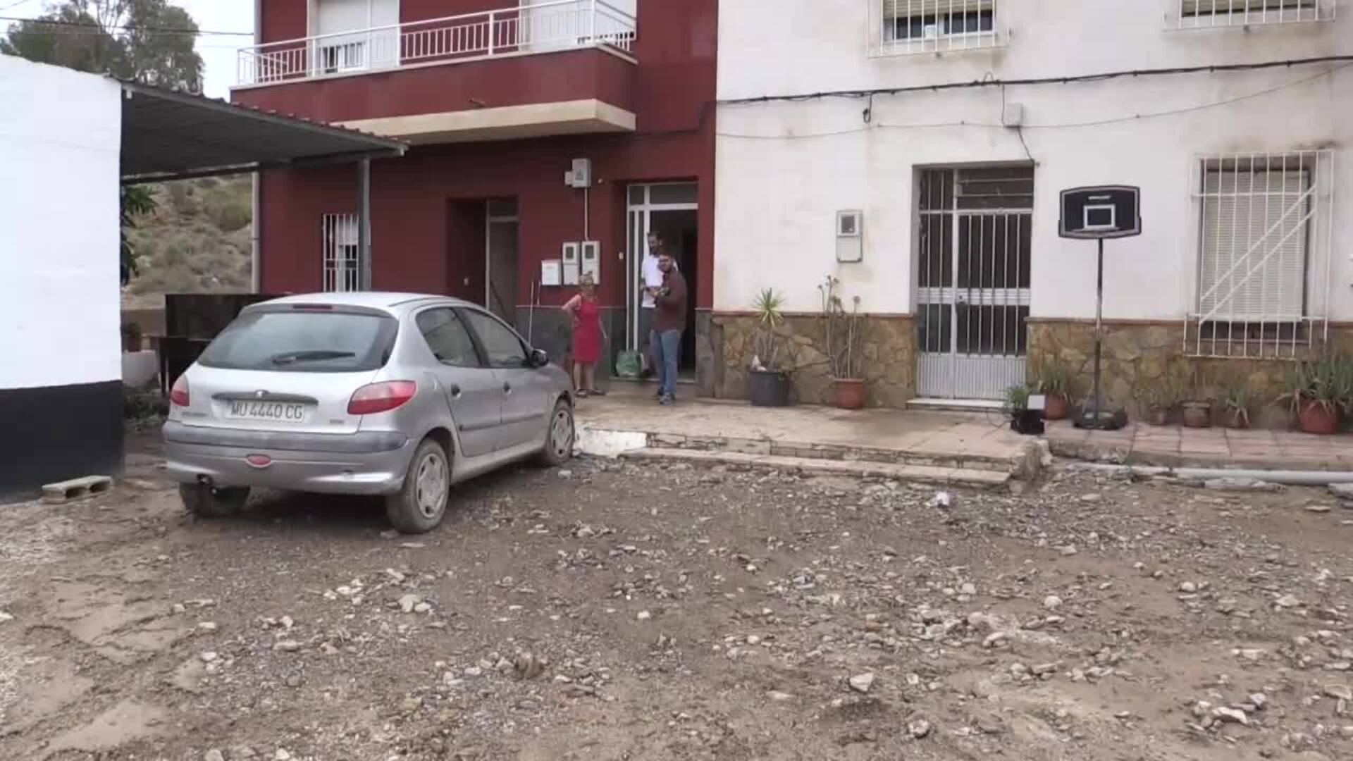 Las fuertes lluvias vuelven a anegar las calles de muchos municipios de ...