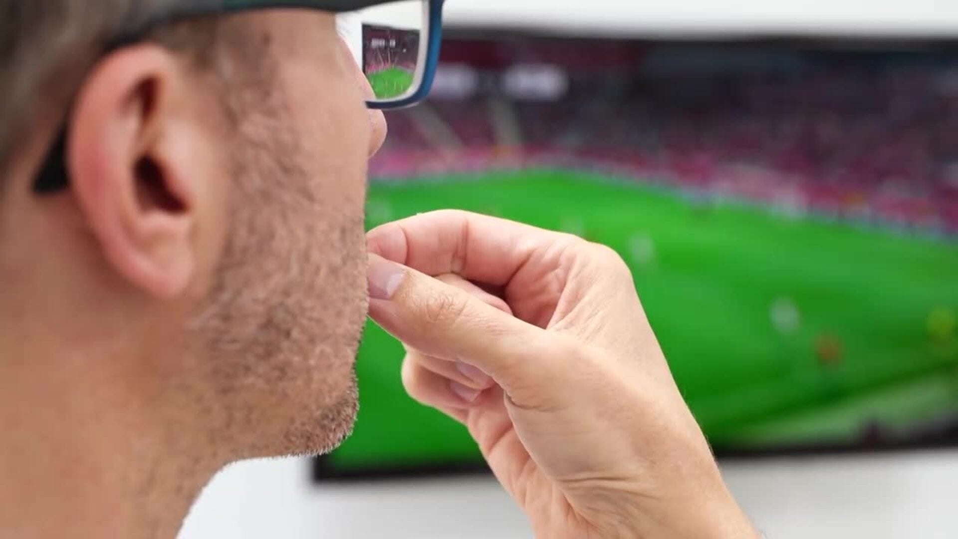 Grefusito viaja a Alemania para satisfacer el consumo de pipas de los ...