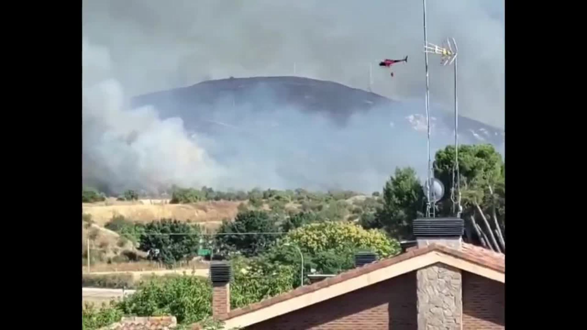 Una veintena de medios movilizados para controlar un incendio forestal ...