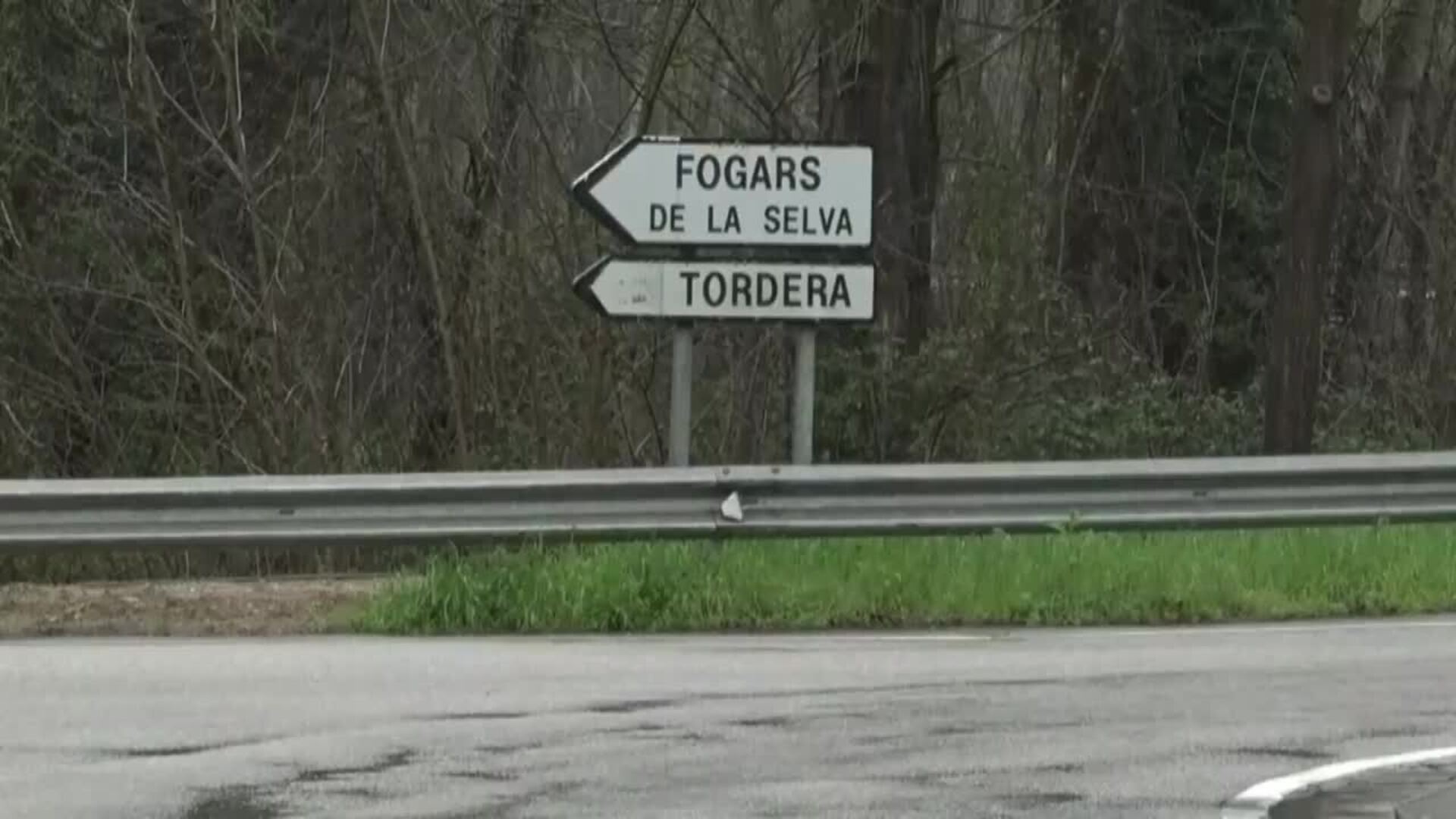 El río Tordera mantiene su caudal superior al habitual a su paso por ...