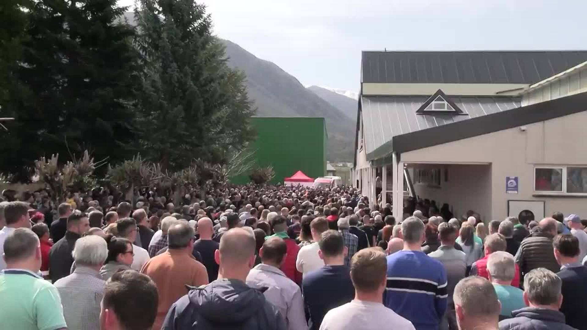 Más de 4.000 personas despiden a los cuatro mineros de Villablino fallecidos en la mina