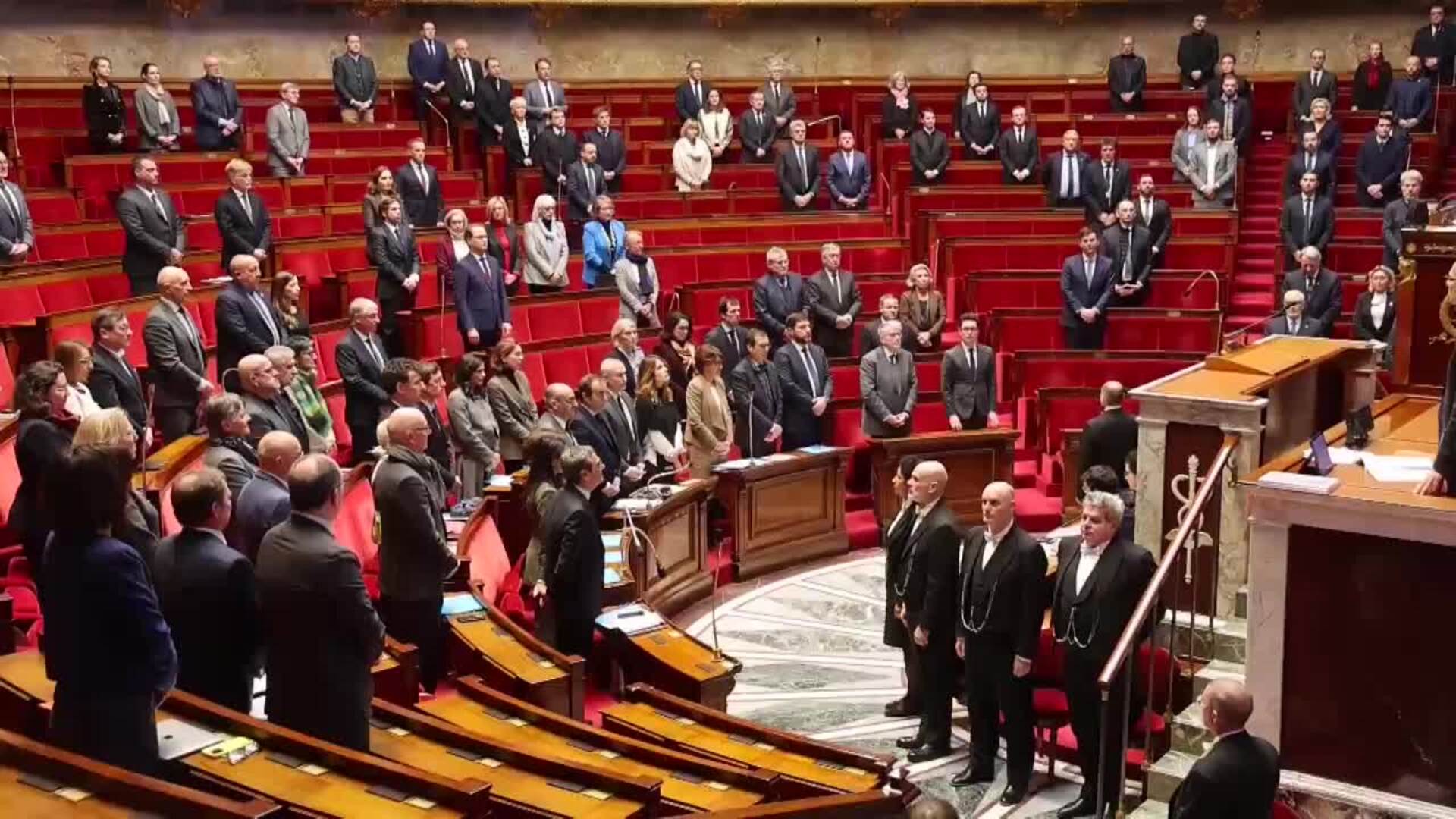 Minuto de silencio en la Asamblea francesa por las víctimas del ...