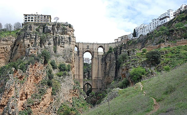 De Ronda a Algeciras: pueblos y paisajes de una de las rutas más ...