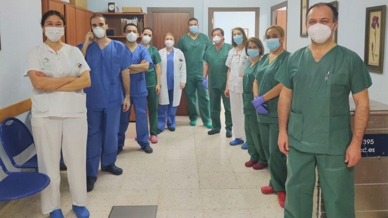 El servicio de Traumatología del Hospital Infanta Elena realiza cerca ...