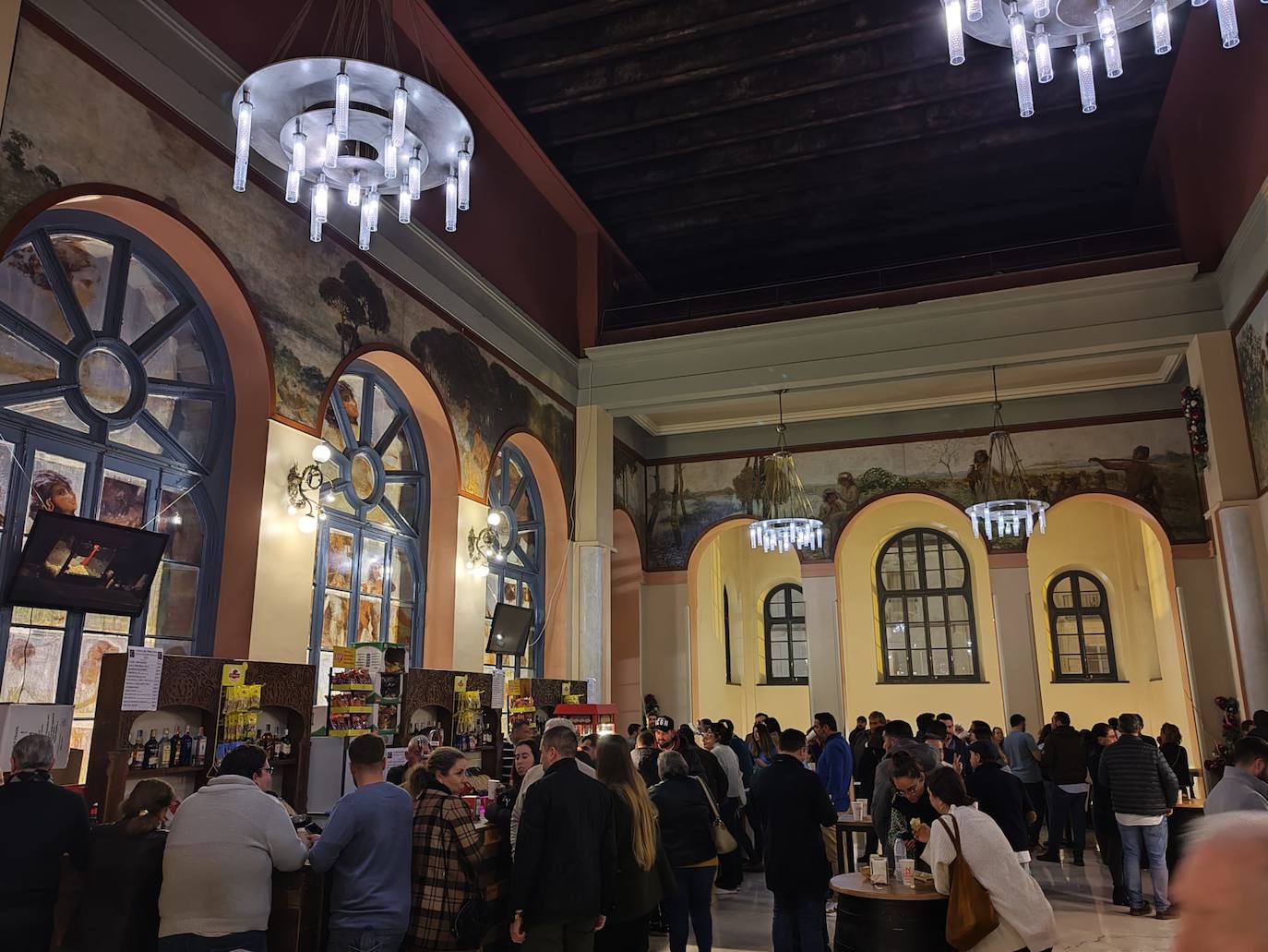 Vuelve el ambigú del Gran Teatro Falla