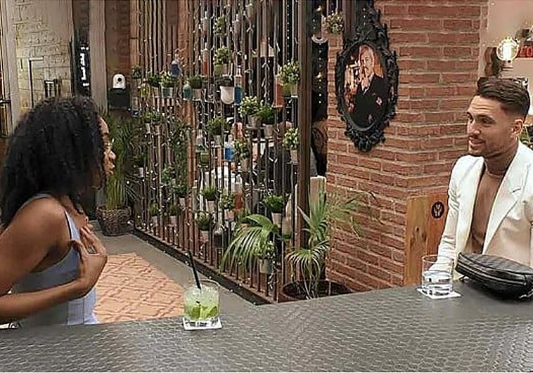 La surrealista cita en First Dates con un hombre 'fitness' y una chica ...