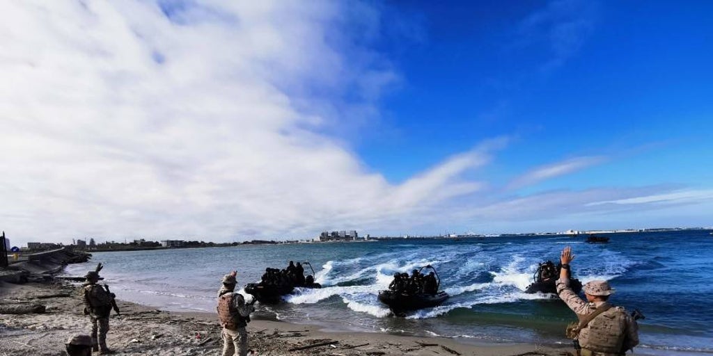400 infantes de Marina del Tercio de Armada 'toman' la costa italiana