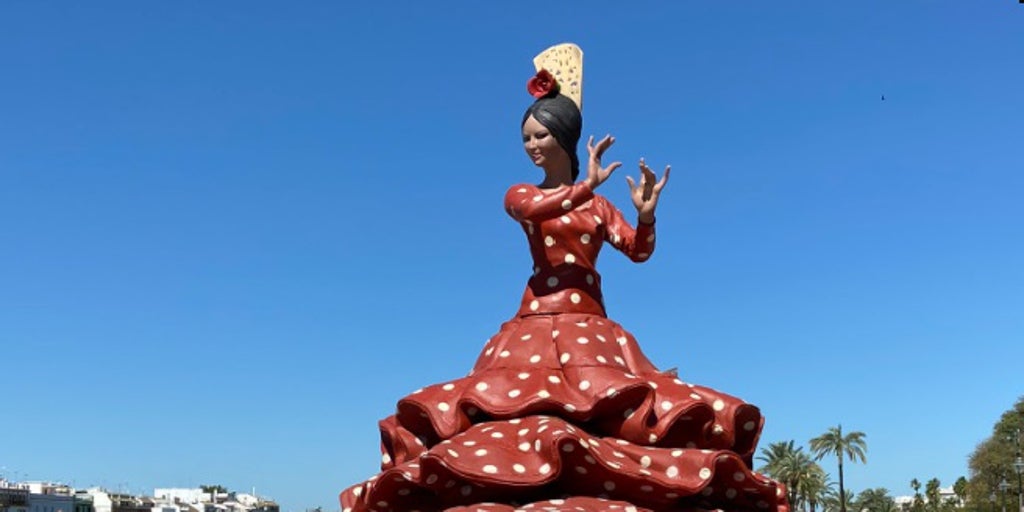 La gitana que hace un guiño a Cádiz desde la Feria de Sevilla