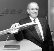 Boeing destituye a su presidente por mantener relaciones con una ...